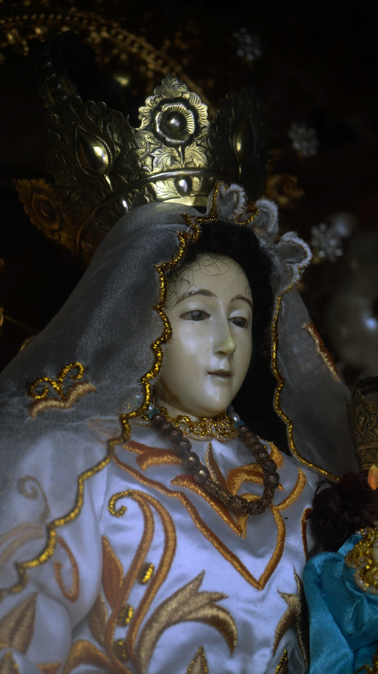 VIRGIN MARY WITH THE CHILD JESUS - The Kabilin Center